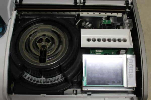 Roche Cedex Bio Bioproces Analysator - LabMakelaar Benelux