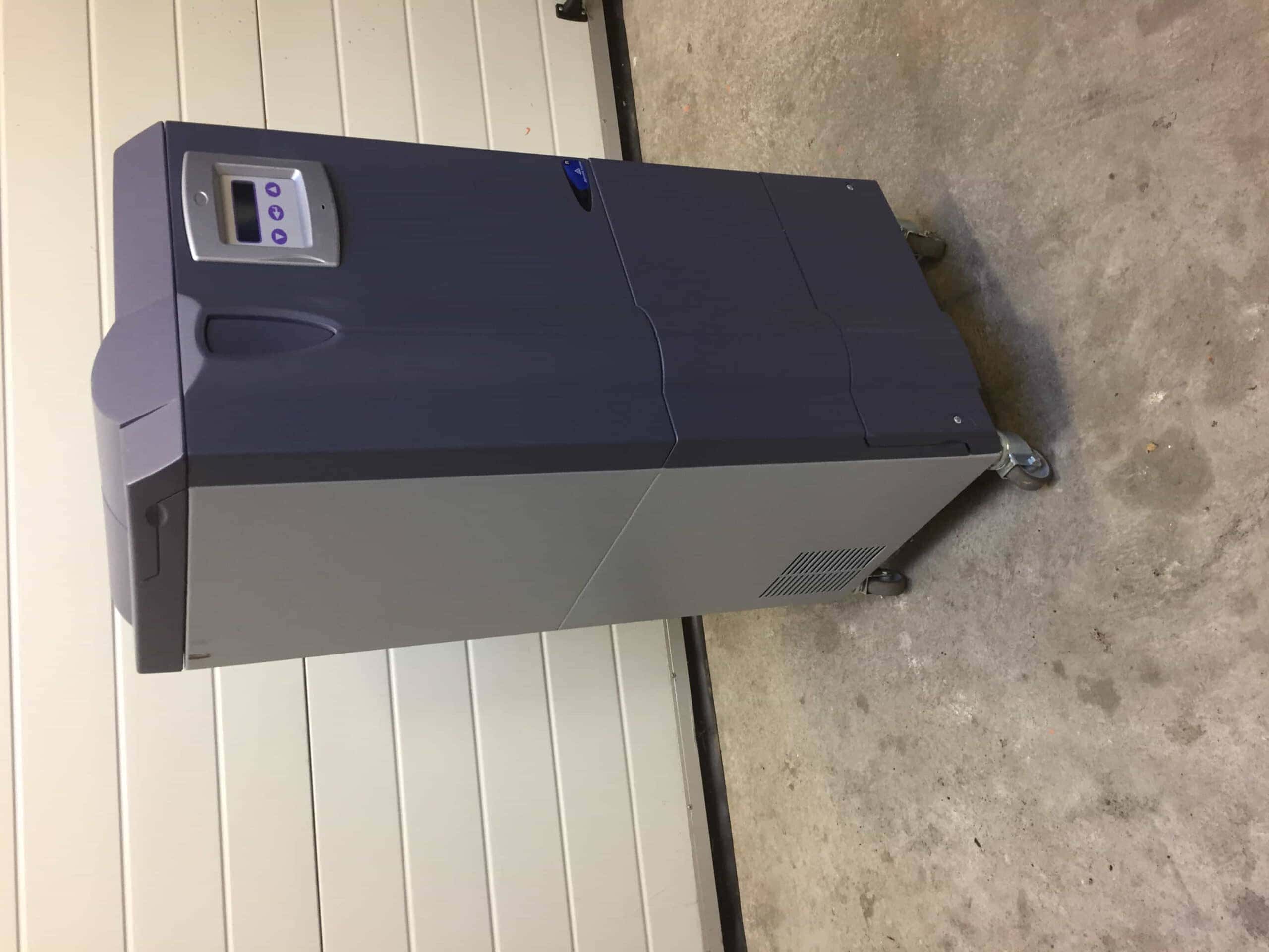 Parker G1010E Stikstof Generator - LabMakelaar Benelux