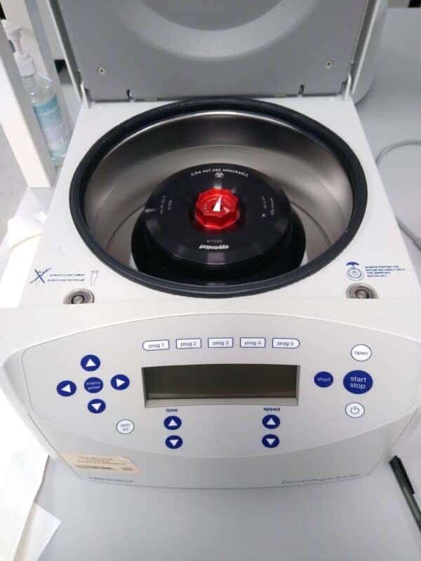 Eppendorf 5430 Centrifuge - LabMakelaar Benelux