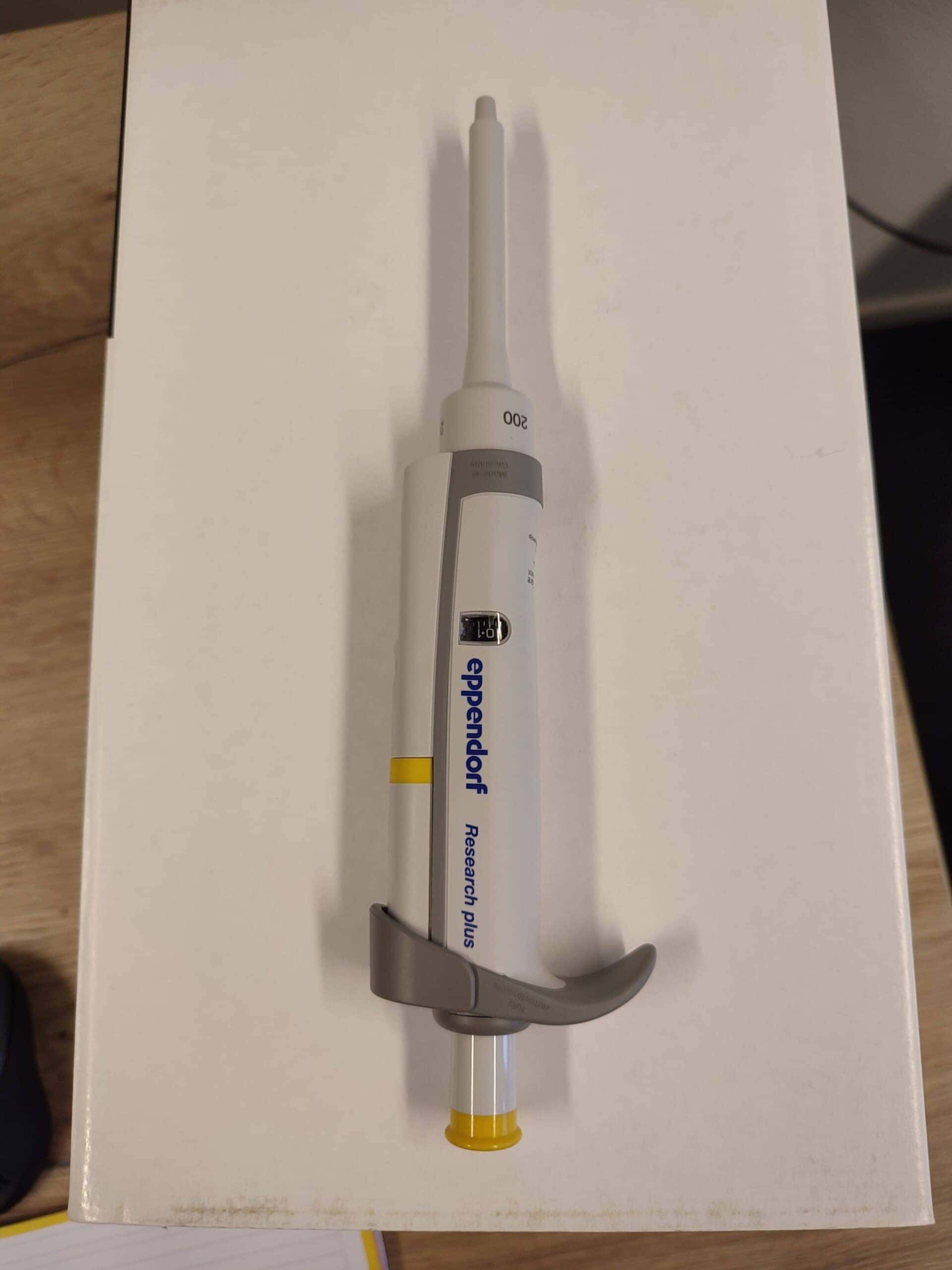Eppendorf Research Plus Vast Volume 200 µl Pipet - LabMakelaar Benelux