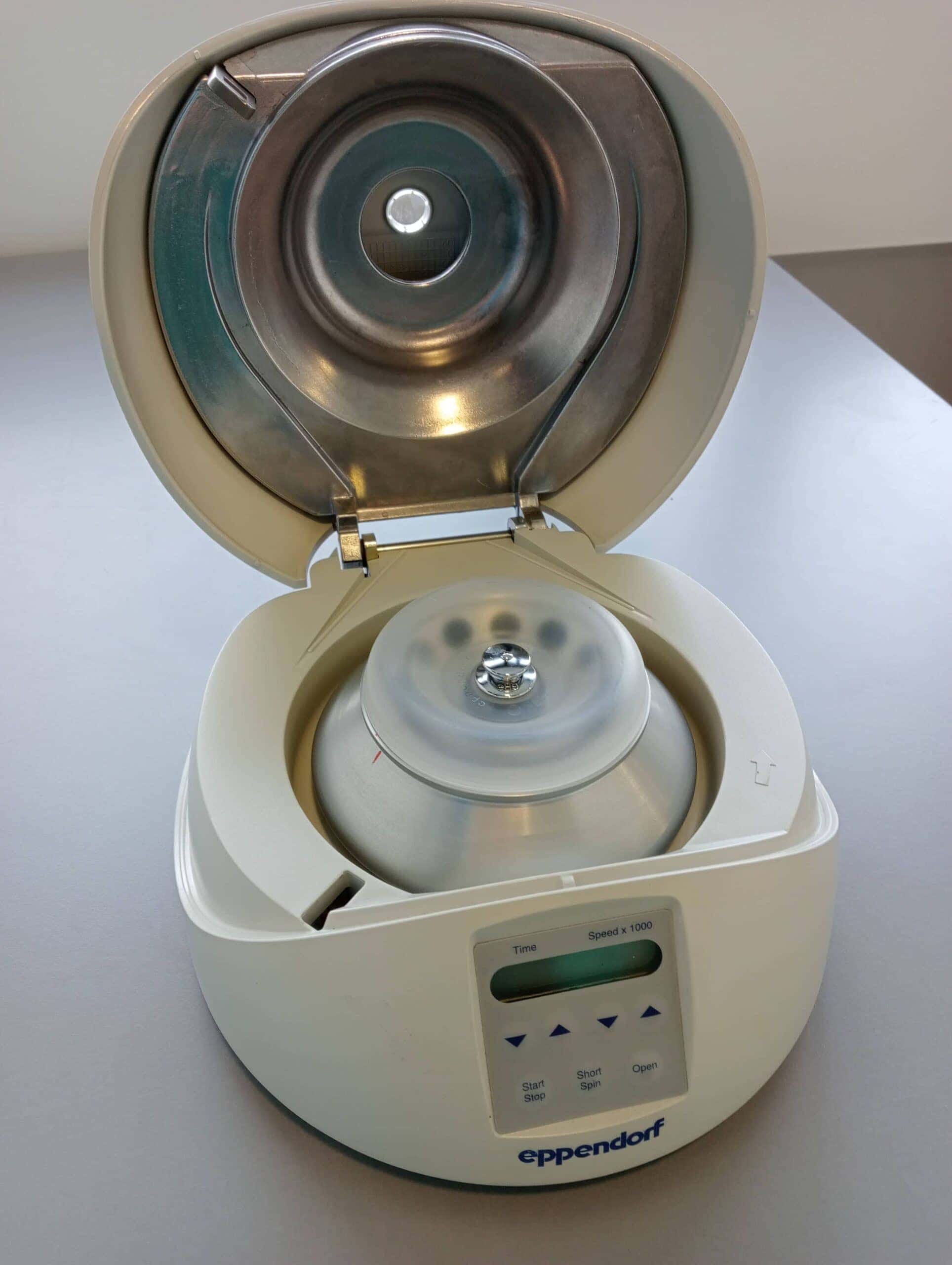 Eppendorf MiniSpin Centrifuge - LabMakelaar Benelux
